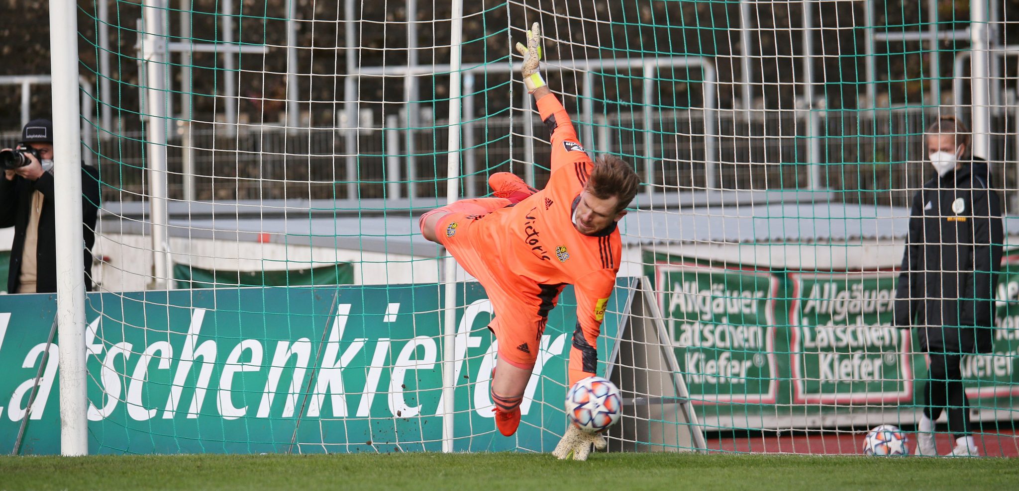 Daniel Batz verlängert bis Sommer 2024 beim FCS - Fußball-News Saarland